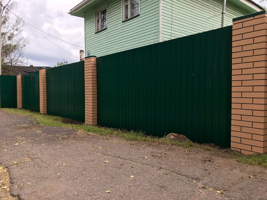 Купить пикс панели столбов для забора с установкой в СПб